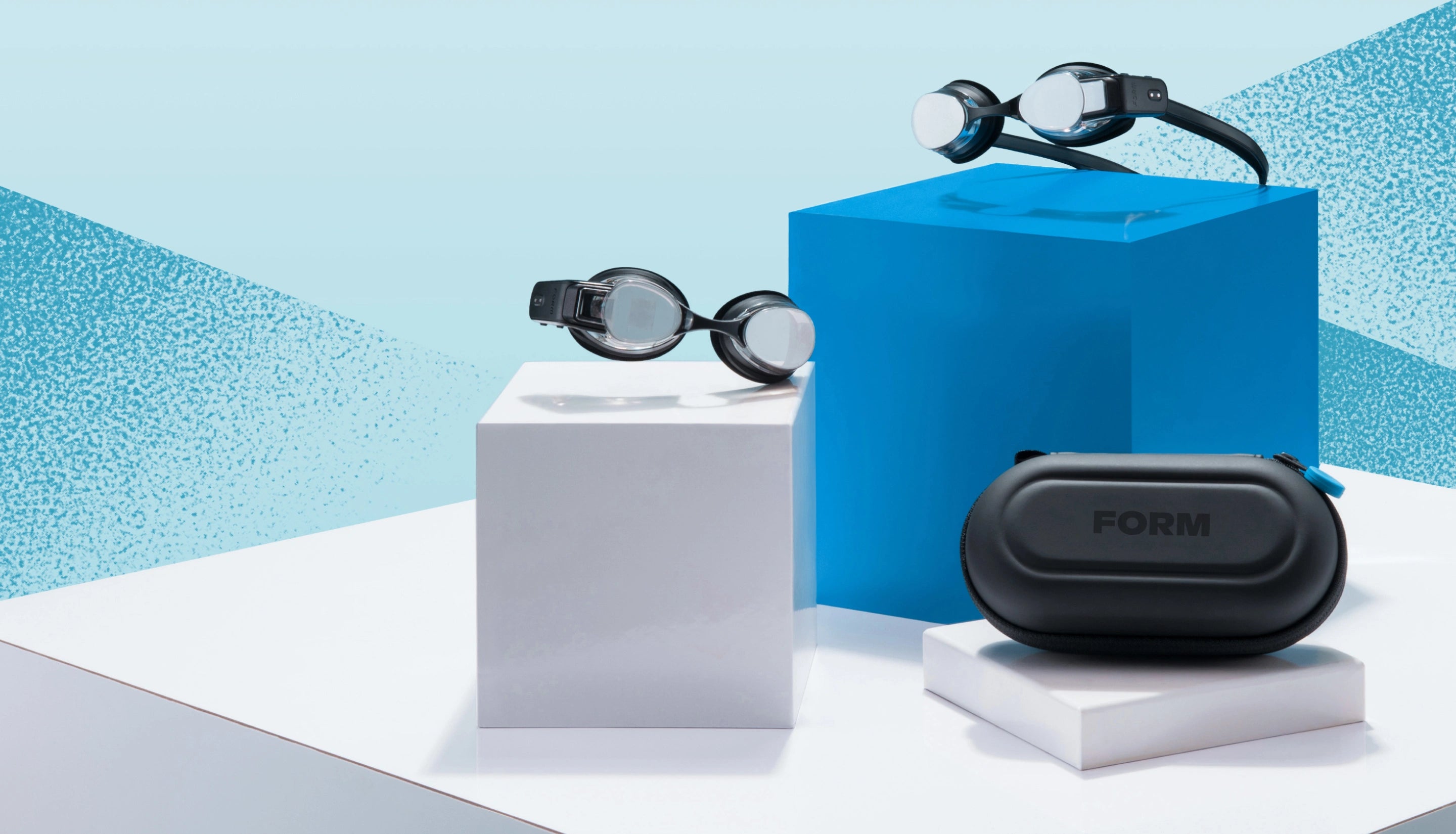 FORM Smart Swim Goggles and Swim App – FORM Europe